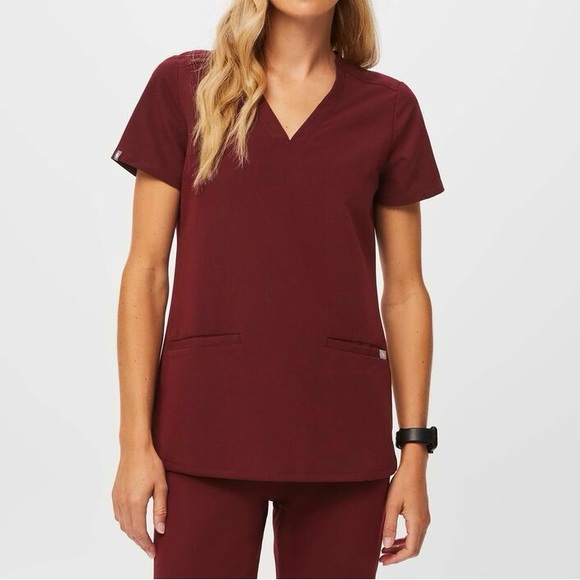Figs | Tops | Figs Casma 3 Pocket Scrub Top Burgundy | Poshmark